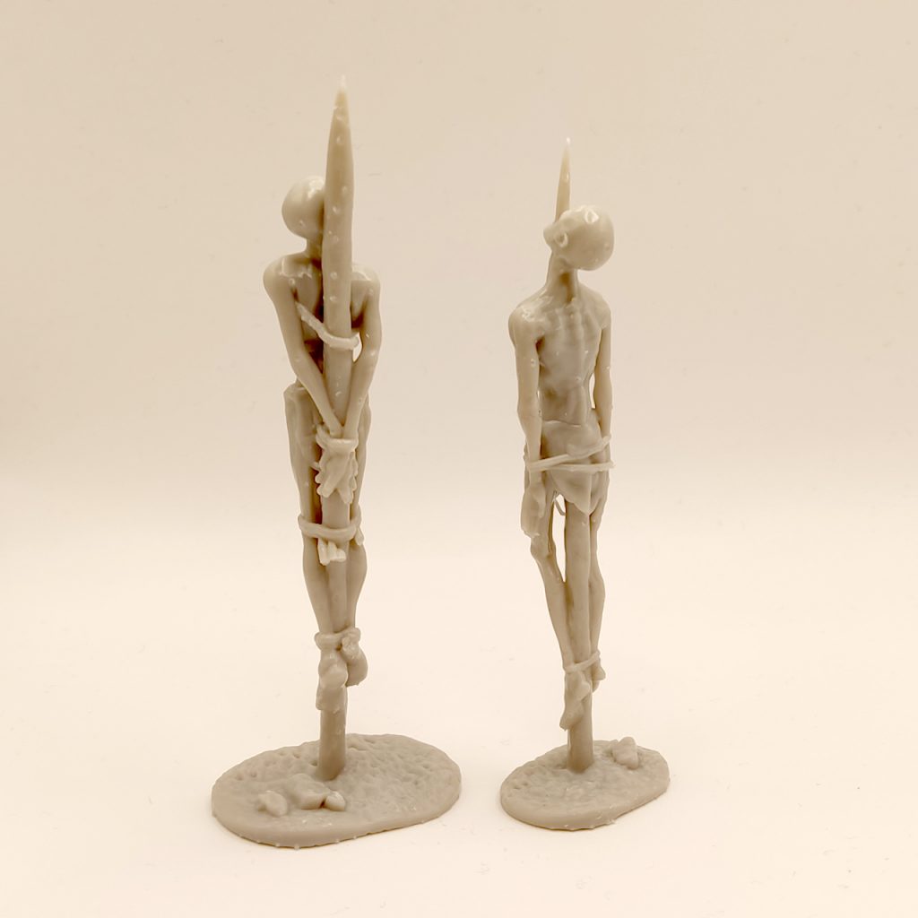 Empalados -2 unidades distintas- (70 mm.) - Layerforged